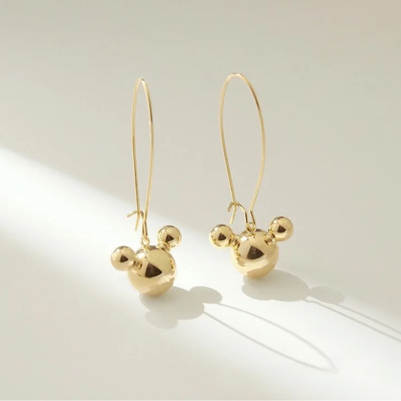 Disney | Jewelry | Mickey Mouse Dangle Gold Minimalist Minnie Disney ...